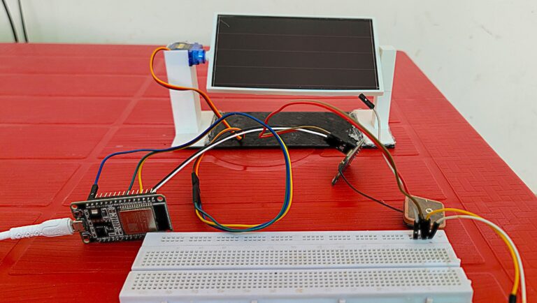 Automatic Solar Tracker With GPS, ESP32 and Without LDR Sensors - Arduino Expert